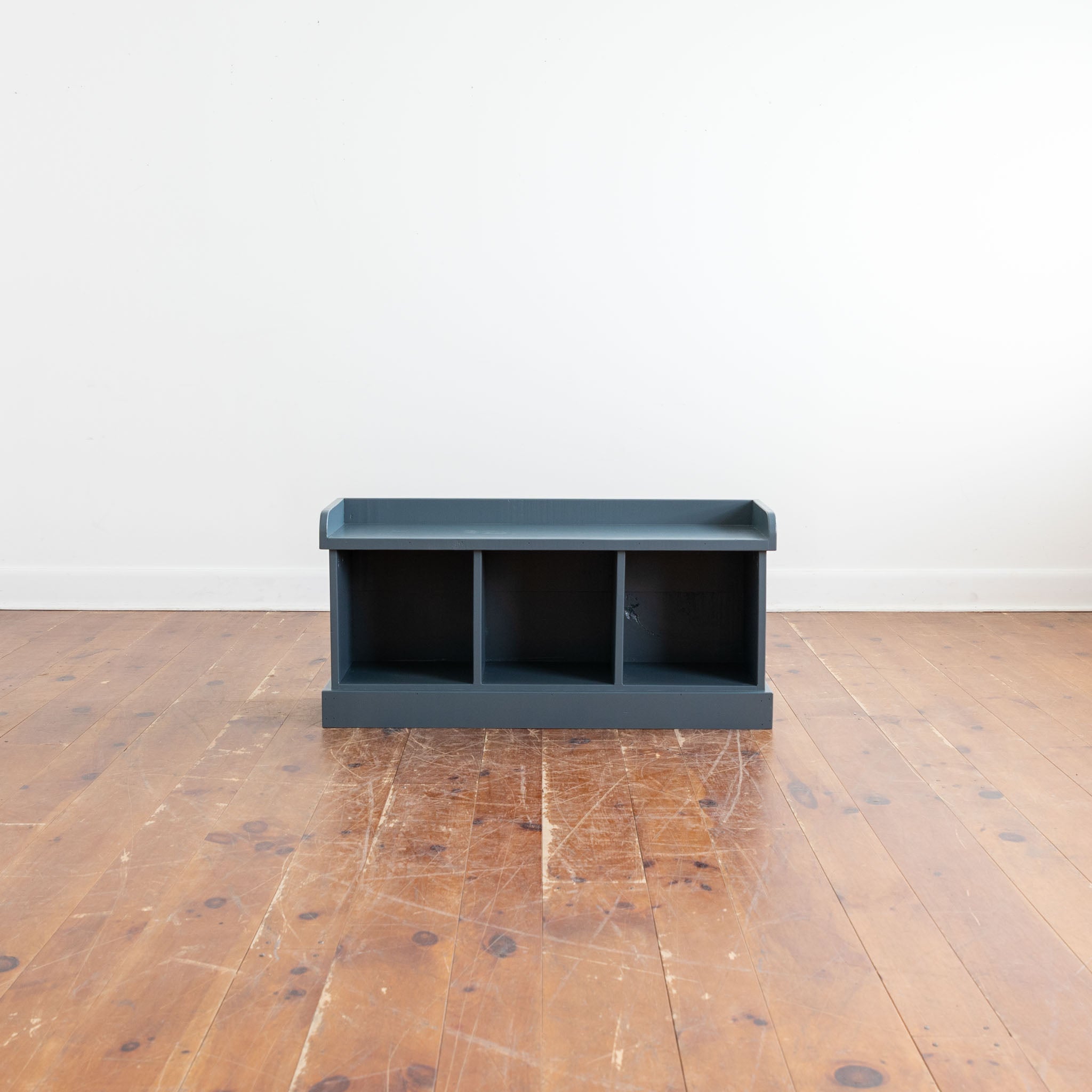 Cubby Bench in Vintage Blue/Black | The Emporium, Ottawa