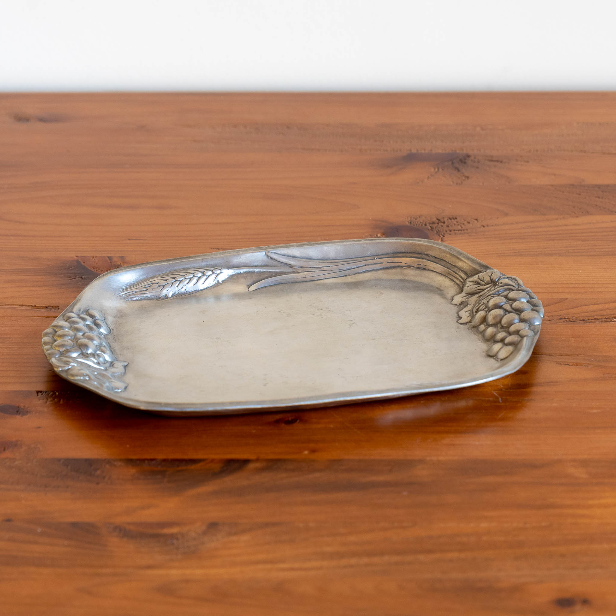 Pewter Serving Plate – The Emporium