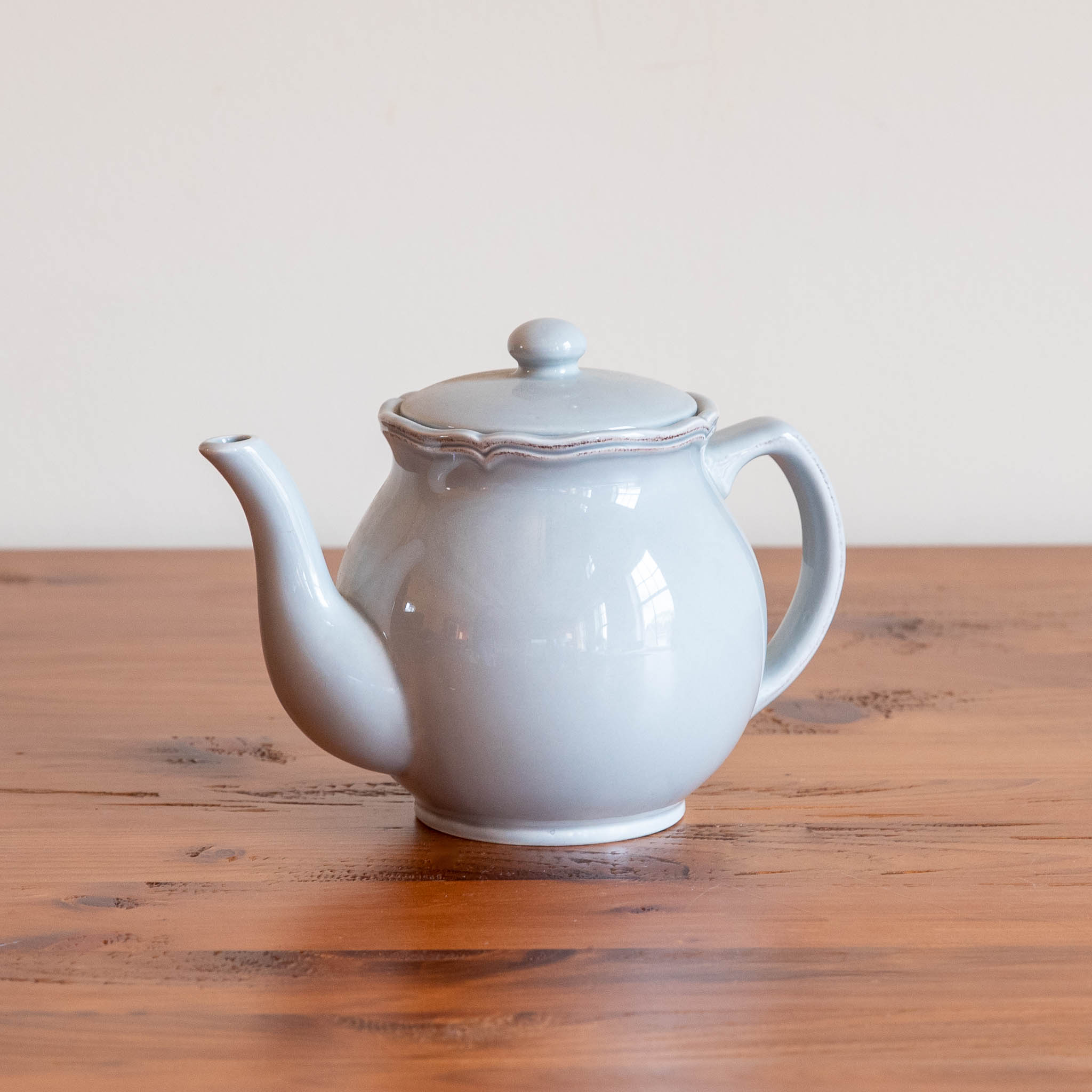 Carter Teapot in Light Blue – The Emporium