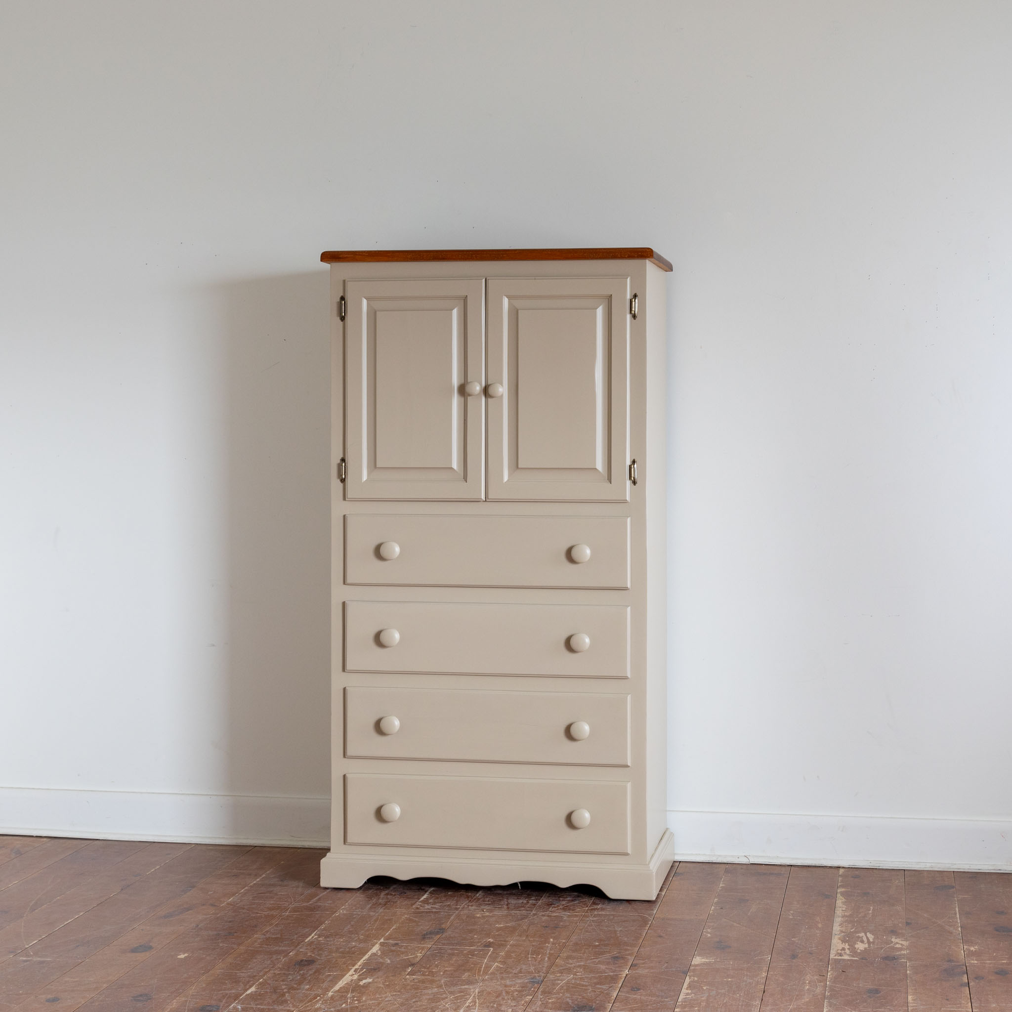 Waterloo Chest With Doors in Sand/Williams – The Emporium