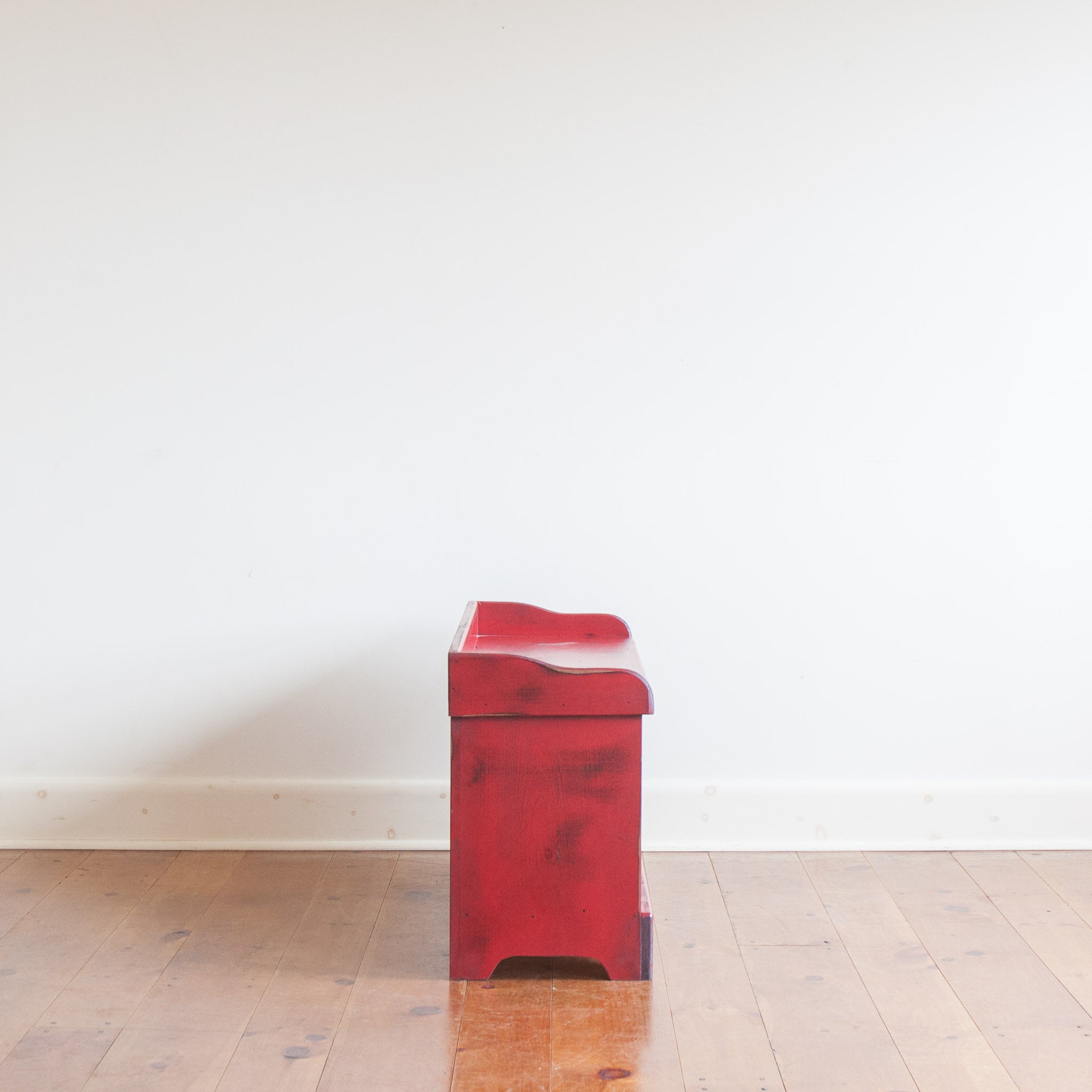 Cubby Bench in Vintage Red/Black | The Emporium, Ottawa