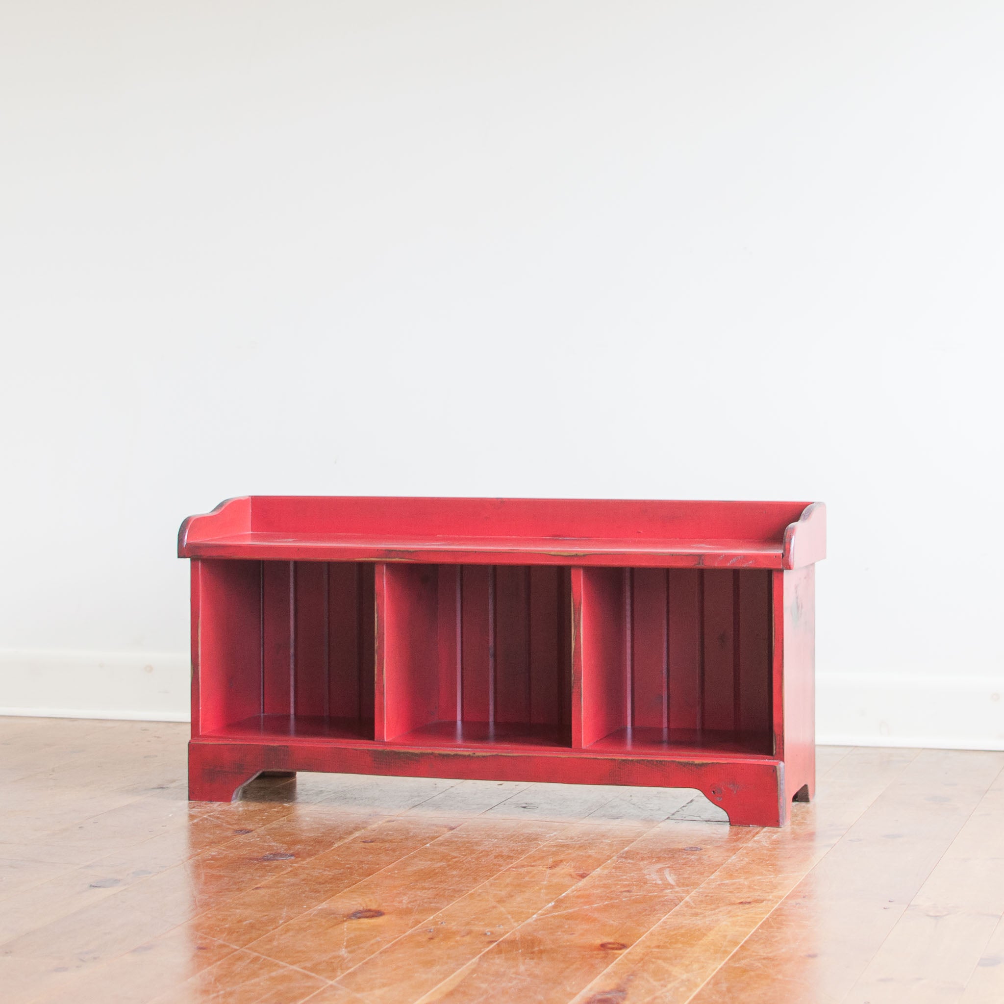 Cubby Bench in Vintage Red/Black | The Emporium, Ottawa